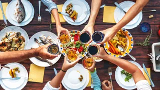 An 8 Step Guide to Surviving a Crew Meal Out